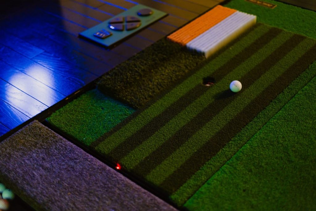 Golf Simulator - Uplink esports Training and Entertainment Centers